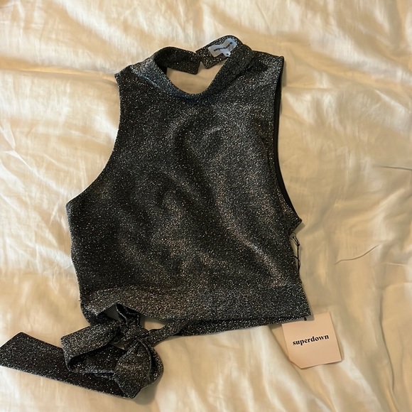 superdown | Tops | Nwt Superdown Sparkly Open Back Halter Cropped Tank ...
